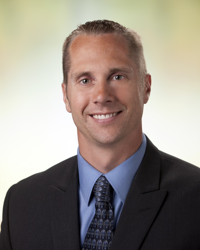 Distinguished Young Alumnus – John Holst | Winona State News