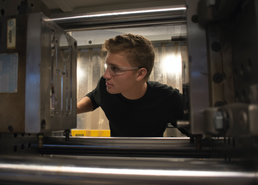 WSU Engineering Program Offers Hands-On Learning | Winona State News